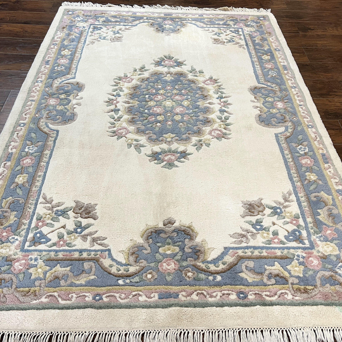 Indo Chinese Rug 6x8, Wool Handmade Vintage Carpet, Ivory & Blue, Fren ...