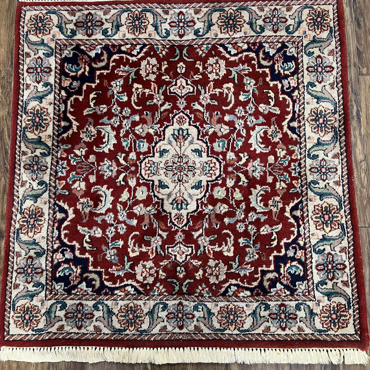 Small Indo Persian Rug 3x3 Oriental Carpet, Small Square Persian Rug ...